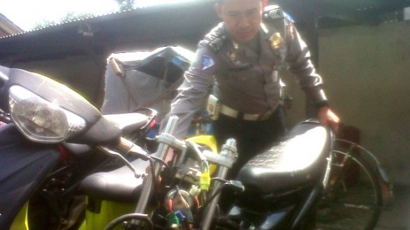 Di Banjar, Motor Satria Tabrak Pemulung Hingga Tewas Di Banjar, Motor Satria Tabrak Pemulung Hingga Tewas