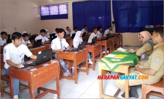 214 Siswa SMK Muhammadiyah 1 Banjarsari Fokus Ikuti UNBK - Harapan Rakyat 214 Siswa SMK Muhammadiyah 1 Banjarsari Fokus Ikuti UNBK - Harapan Rakyat
