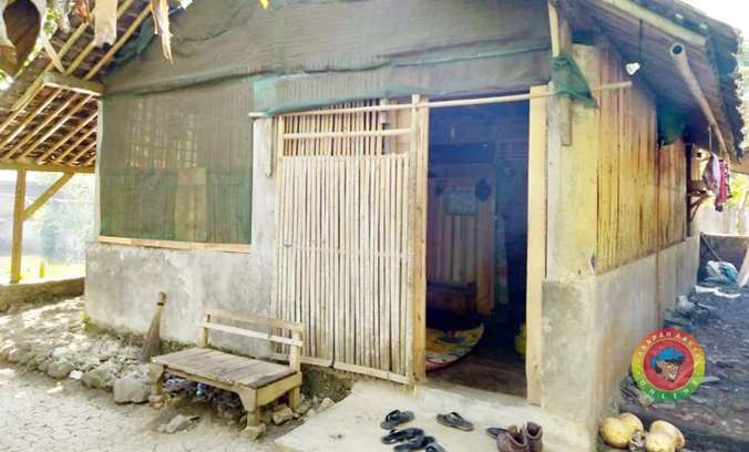 Warga Banjar Ini Jadikan Bekas Kandang Sapi Sebagai Rumah - Harapan Rakyat Warga Banjar Ini Jadikan Bekas Kandang Sapi Sebagai Rumah - Harapan Rakyat