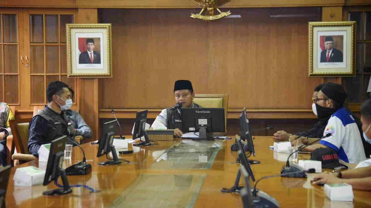 Serikat Buruh di Jabar Audensi Soal UMSK dan Bansos ke Wakil Gubernur Serikat Buruh di Jabar Audensi Soal UMSK dan Bansos ke Wakil Gubernur