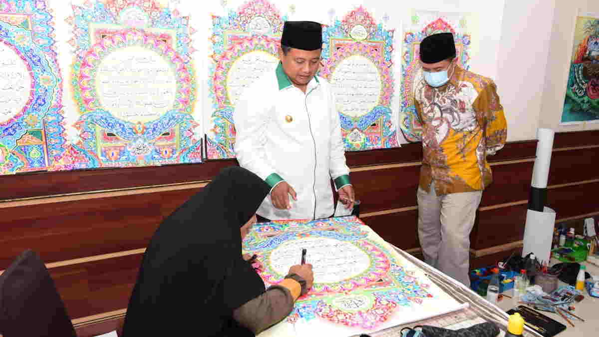 Wagub Uu Beri Dukungan Penuh Kafilah MTQ Asal Jabar Wagub Uu Beri Dukungan Penuh Kafilah MTQ Asal Jabar