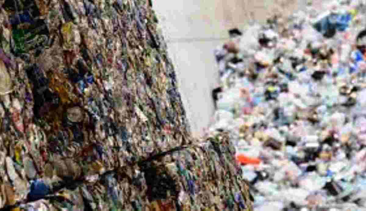Dosen Unigal Coba Kurangi Volume Sampah dengan Metode Kompaksi Dosen Unigal Coba Kurangi Volume Sampah dengan Metode Kompaksi