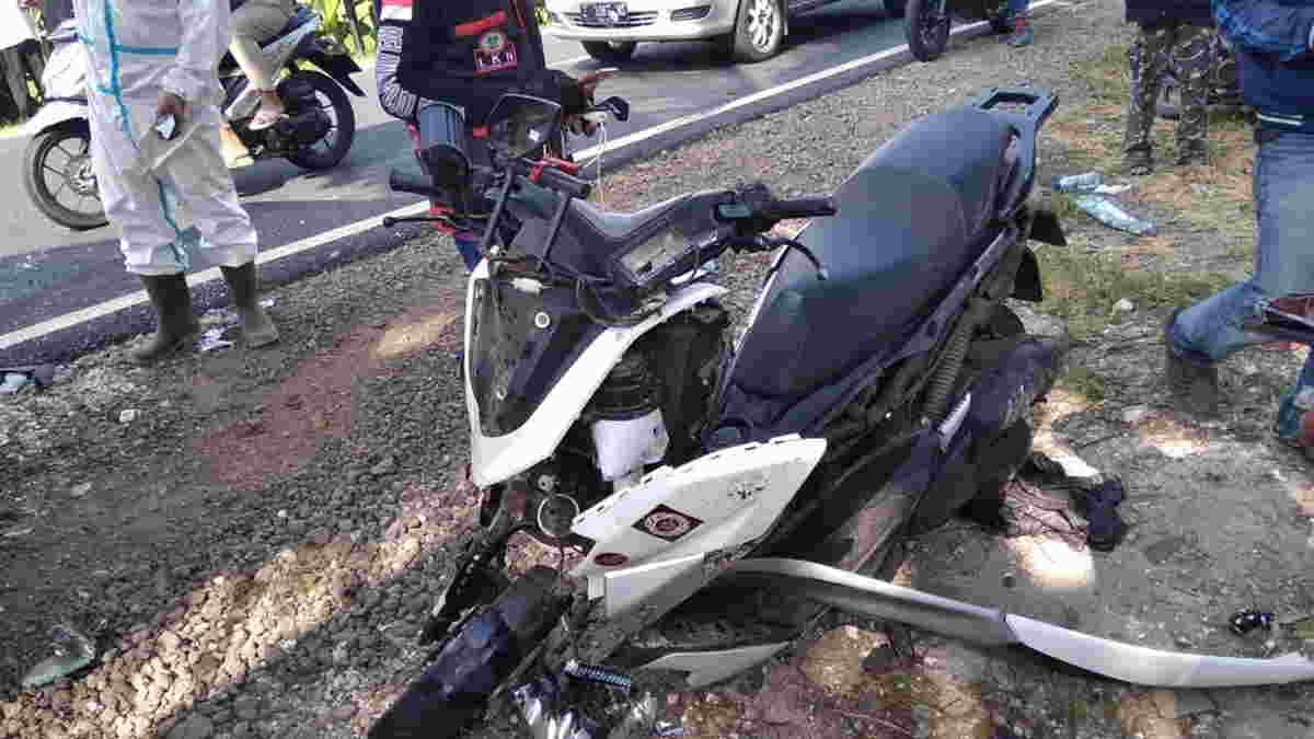 Laka Lantas di Pangandaran, Mobil Bak Seruduk Pemotor dan Ambulans Laka Lantas di Pangandaran, Mobil Bak Seruduk Pemotor dan Ambulans
