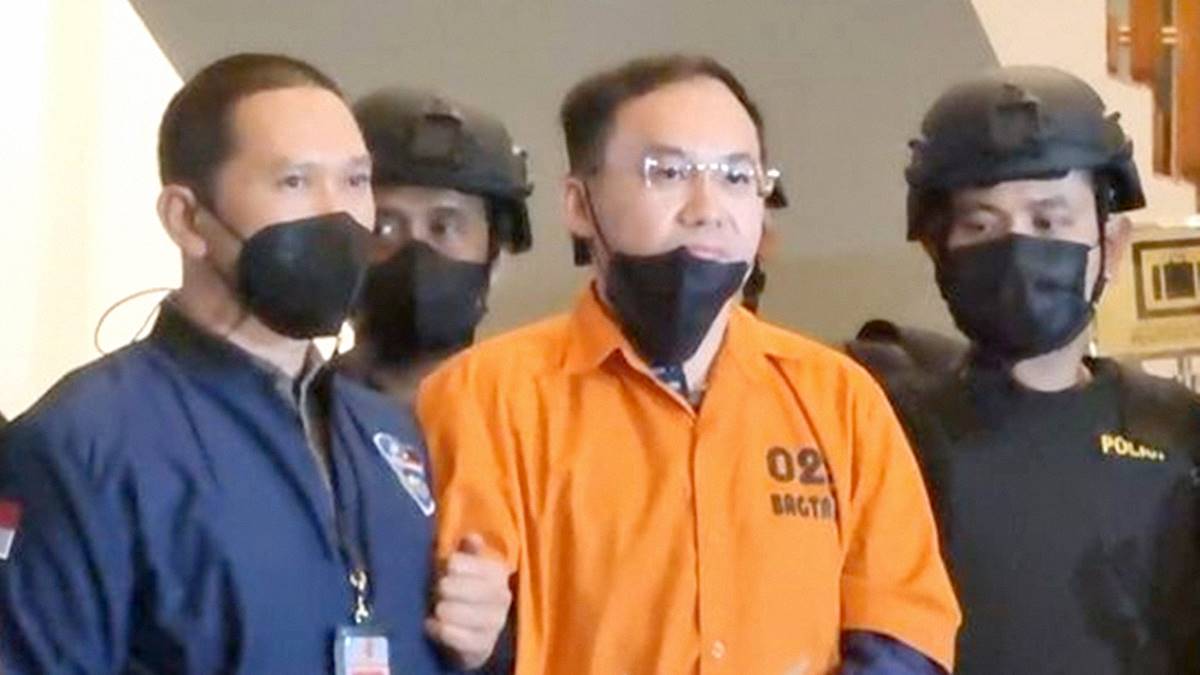 Apin BK Diciduk Polisi, Bandar Judi Online yang Kabur ke Malaysia Apin BK Diciduk Polisi, Bandar Judi Online yang Kabur ke Malaysia