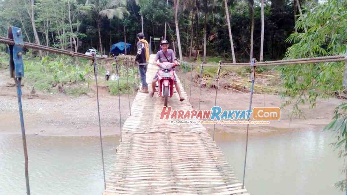 Alhamdulillah, Jembatan Gantung di Ciparay Ciamis Sudah Bisa Digunakan Alhamdulillah, Jembatan Gantung di Ciparay Ciamis Sudah Bisa Digunakan