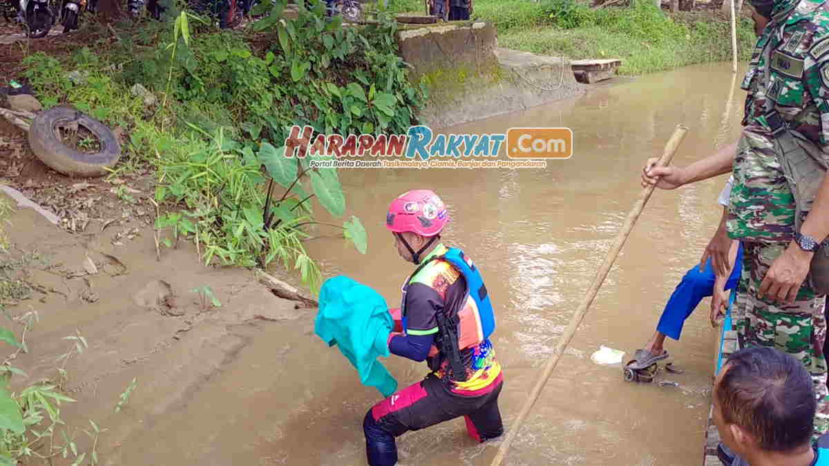 Mayat Bayi Laki-laki Ditemukan Terapung di Sungai Citanduy Ciamis Mayat Bayi Laki-laki Ditemukan Terapung di Sungai Citanduy Ciamis