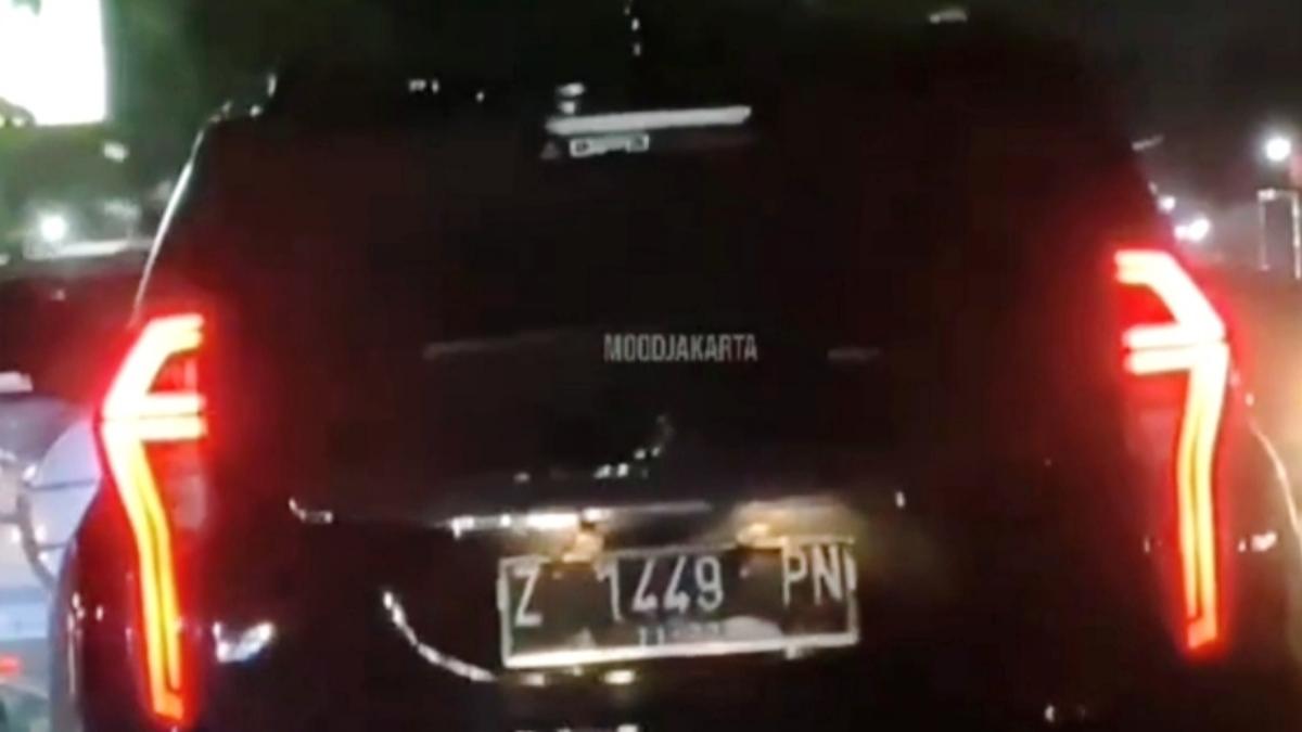 Viral Mobil Dinas Ugal-ugalan, Pj Wali Kota Tasikmalaya Ngaku Tidak Tahu Viral Mobil Dinas Ugal-ugalan, Pj Wali Kota Tasikmalaya Ngaku Tidak Tahu