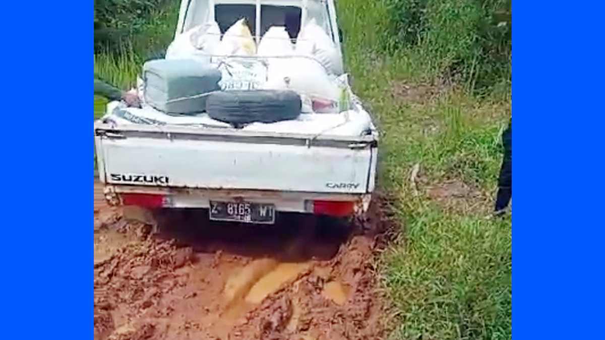 Miris, Jalan Cipatujah Tasikmalaya Rusak Puluhan Tahun Miris, Jalan Cipatujah Tasikmalaya Rusak Puluhan Tahun
