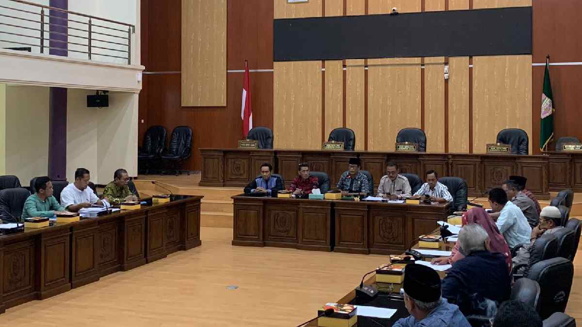 Bukannya Ngajar, Guru P3K di Pamarican Ciamis Malah Kampanye Caleg ... Bukannya Ngajar, Guru P3K di Pamarican Ciamis Malah Kampanye Caleg ...