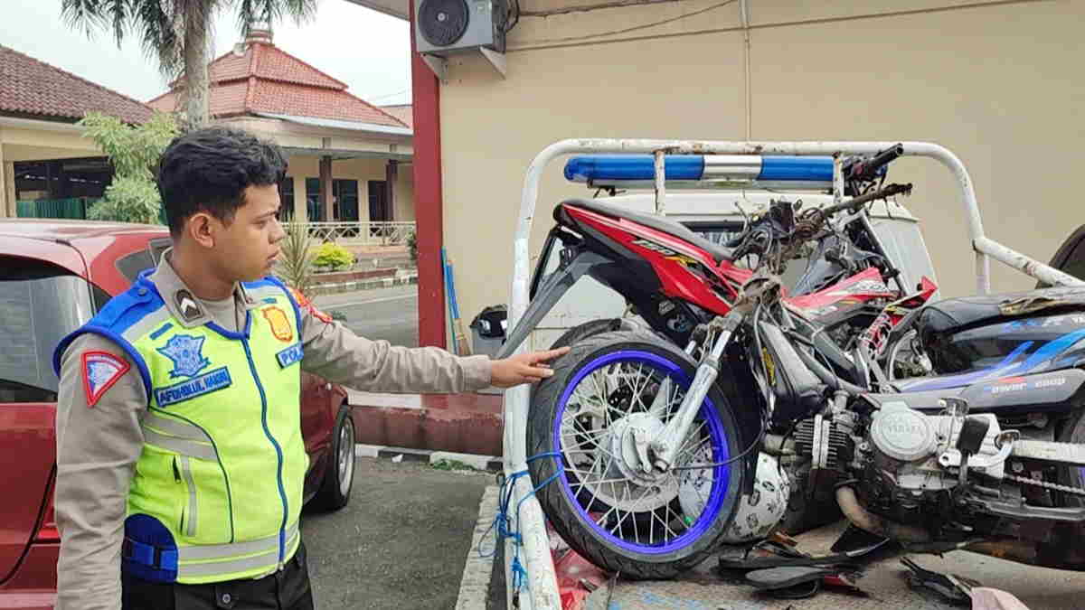 Adu Banteng Dua Motor di Tasikmalaya, 2 Orang Tutup Usia Adu Banteng Dua Motor di Tasikmalaya, 2 Orang Tutup Usia