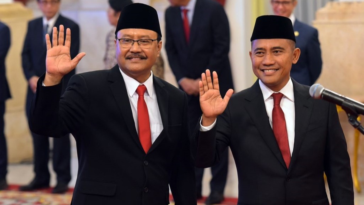 Jokowi Kembali Lakukan Reshuffle Kabinet, Gus Ipul Resmi Dilantik Jadi ... Jokowi Kembali Lakukan Reshuffle Kabinet, Gus Ipul Resmi Dilantik Jadi ...
