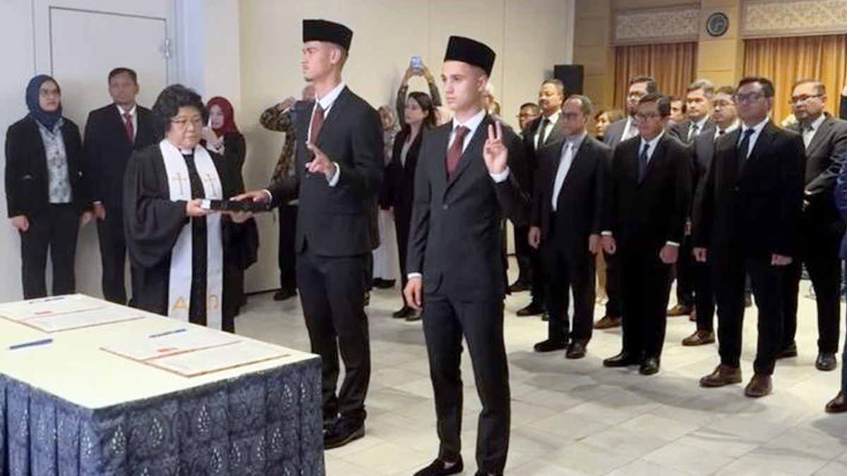 Akhirnya, Mees Hilgers dan Eliano Reijnders Resmi Jadi WNI Akhirnya, Mees Hilgers dan Eliano Reijnders Resmi Jadi WNI